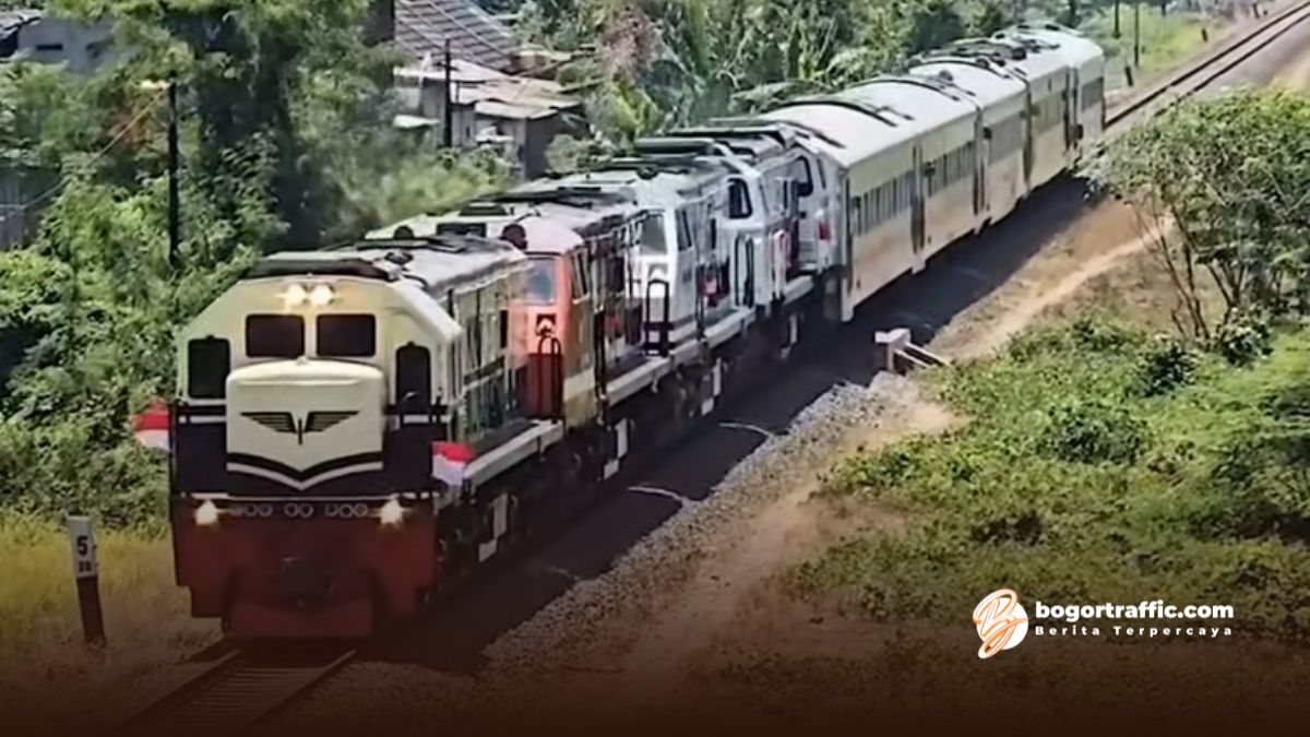 Hut Ke 79 Kai Pt Kai Daop 8 Surabaya Gelar Parade Lokomotif Livery