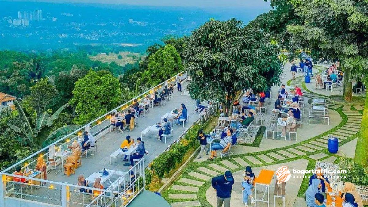 Taman Fathan Hambalang Bogor, Destinasi Healing dengan Pemandangan ...
